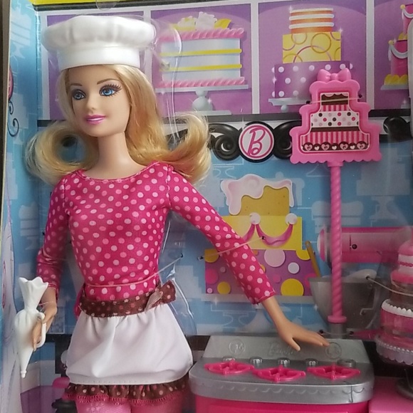 MATTEL BARBIE | Other | Mattel Barbie Cake Baker Doll Playset New In ...